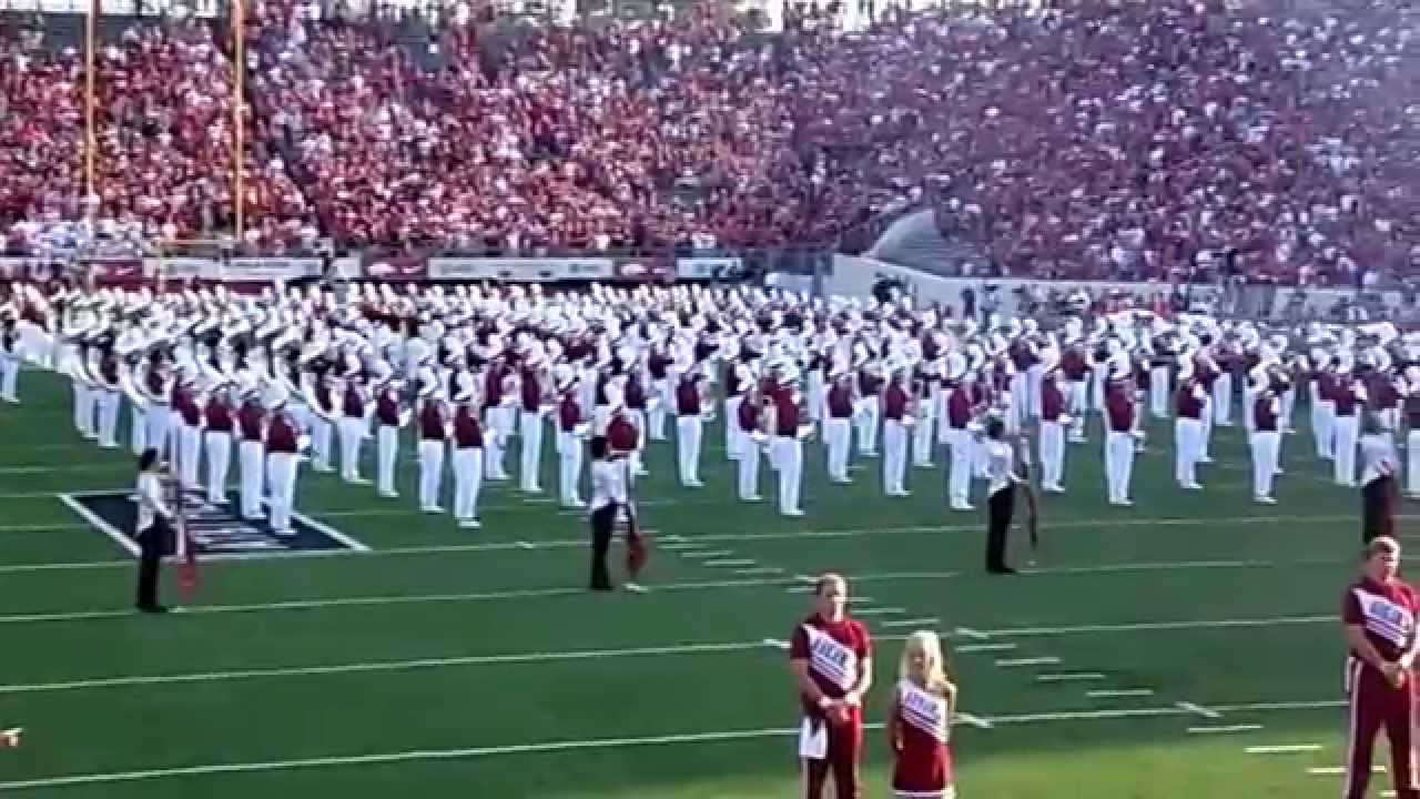 Arkansas Razorback Marching Band Plays the National Anthem - YouTube