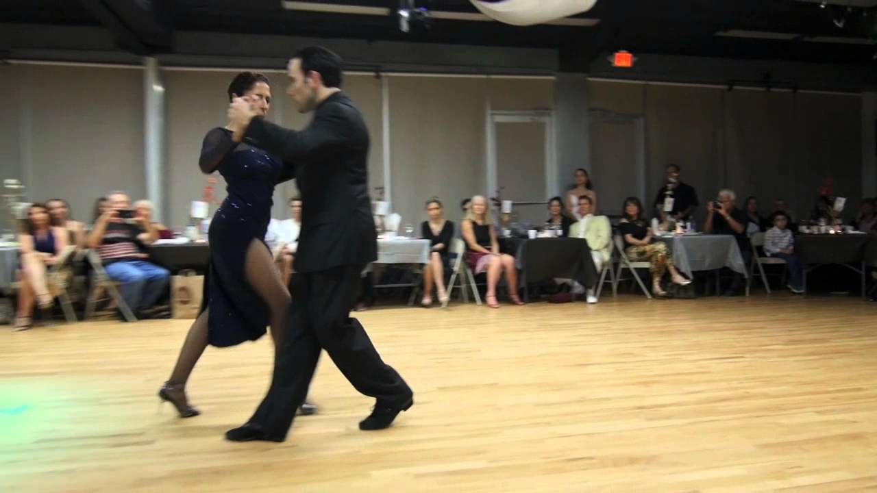 Tango Show at El Rulo Milonga 2/5 - Jeremias & Mariela - Gallo Ciego ...