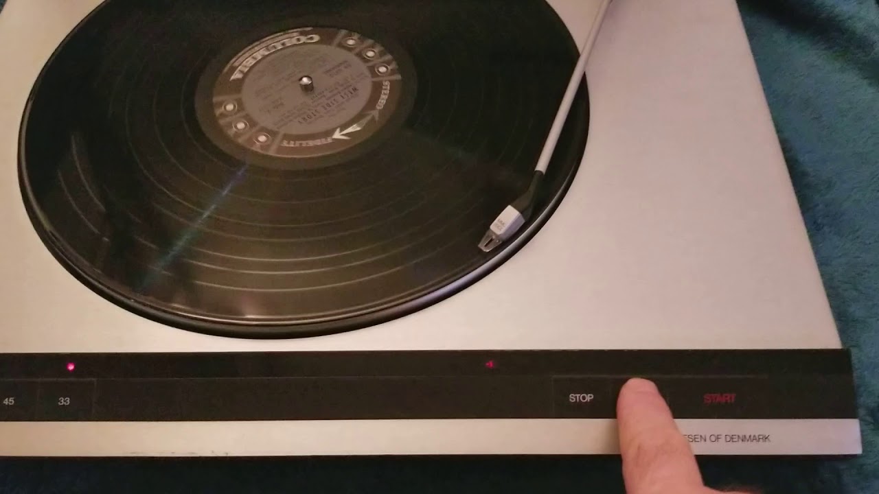 Beogram 3404 record deck - YouTube