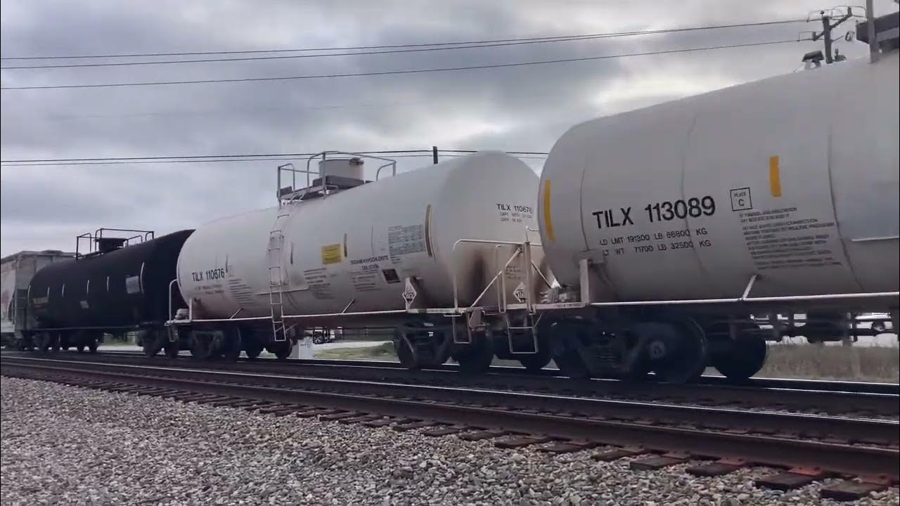 CSX 5233 Leads Long CSX M410 NB Manifest Train Florence SC with 612 Axles - YouTube
