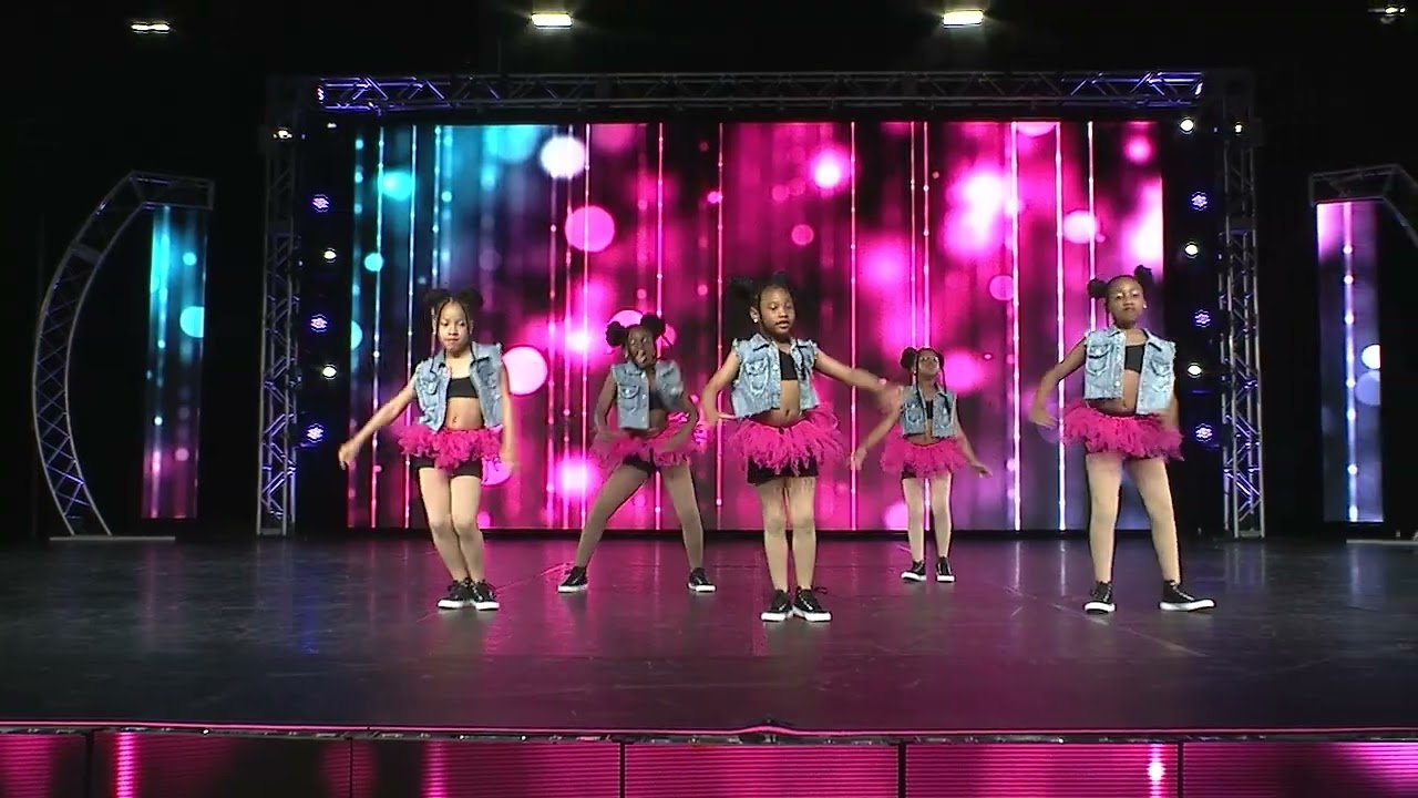 "Slay" | Go Showstopper's Nationals 2022 - YouTube