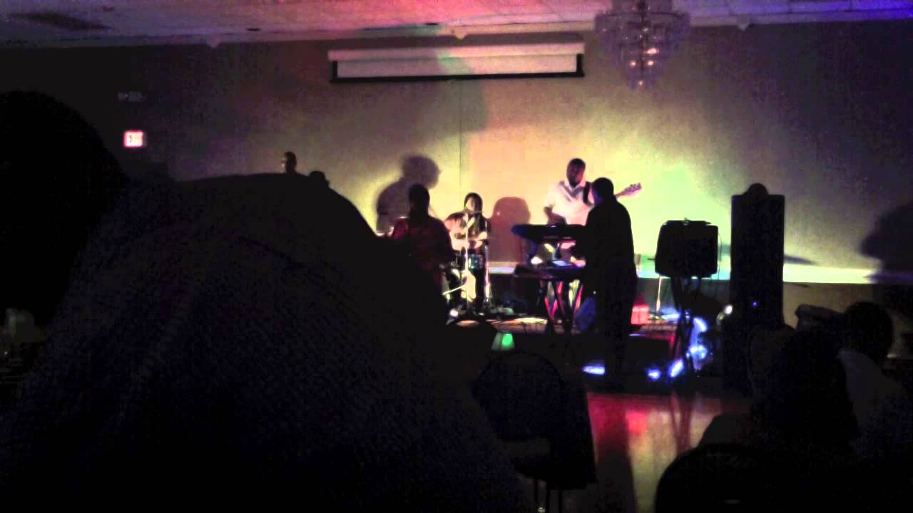 The Main Core Band performing Best Of Me - YouTube