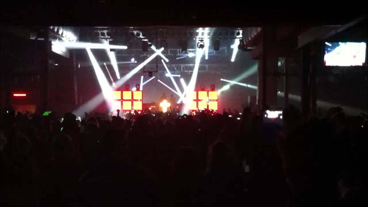 Justice Skitzo Dancer-Stress-Waters of Nazareth Live Palladium Ballroom ...