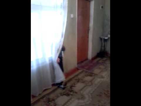 Papito  oynayan  uşaq