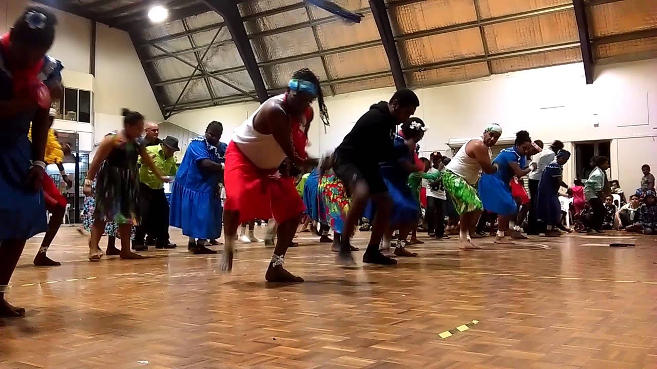 Mabuiag Island Dancing, Cairns - YouTube