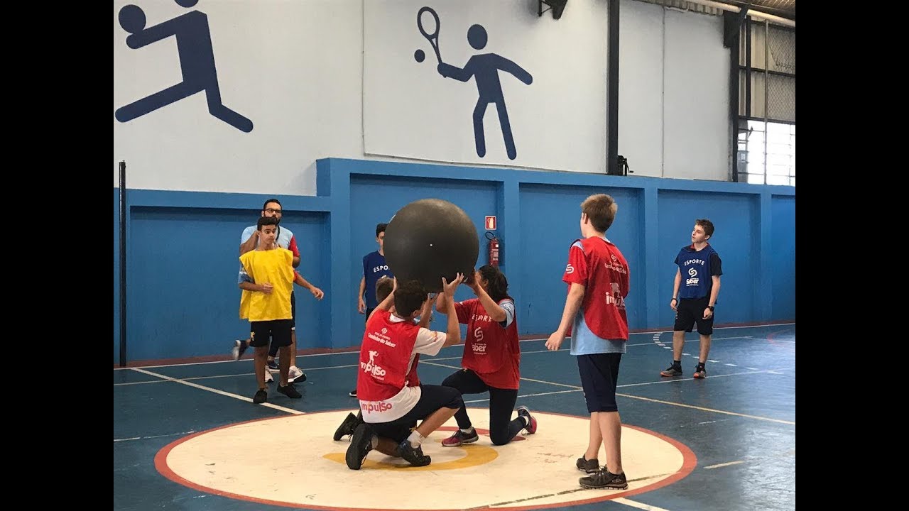 Kin-Ball: três equipas e uma bola gigante - YouTube