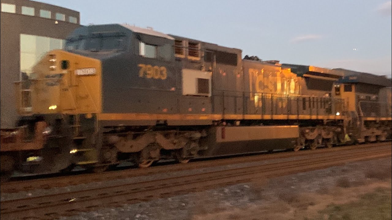 CSX I003-18 with CW40-8 Trailing - YouTube