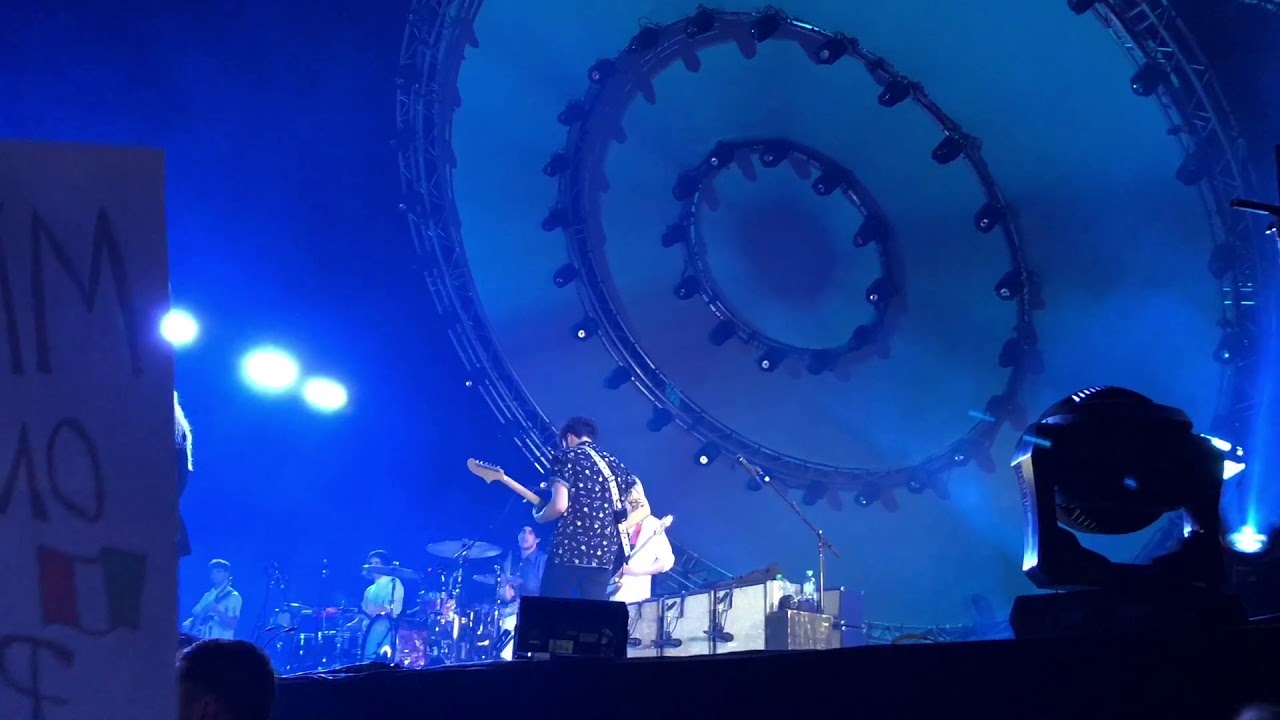 Paramore - Misery Business - Live @ O2 Arena London 12/1/2018 - YouTube