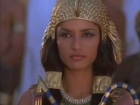 Cleopatra Leonor Varela