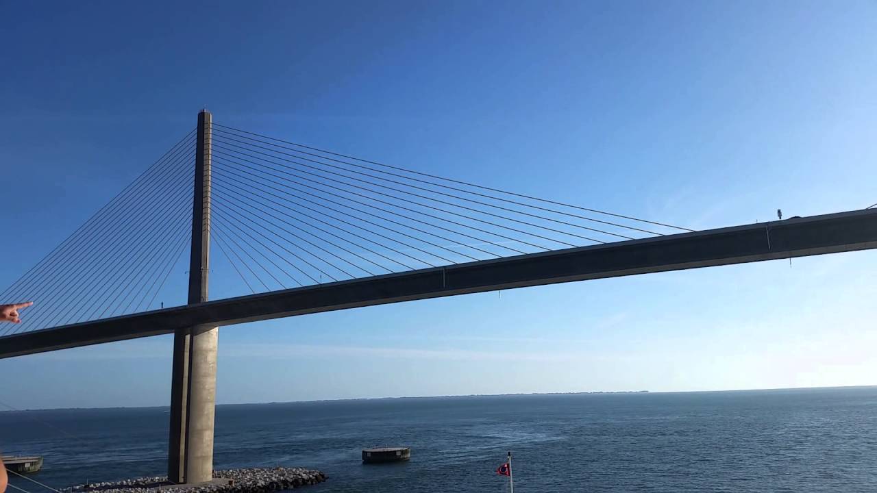 Carnival paradise going under skyway bridge - YouTube