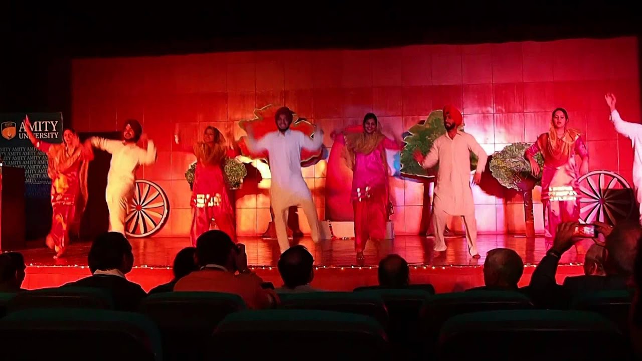 Baile tipico de una zona de india - YouTube