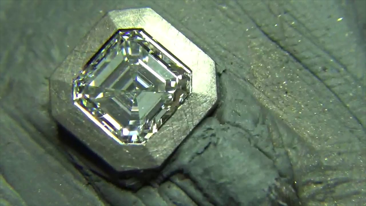 HOW TO SET AN OCTAGONAL DIAMOND IN 18KT WHITEGOLD - THE DIAMOND SETTER ...