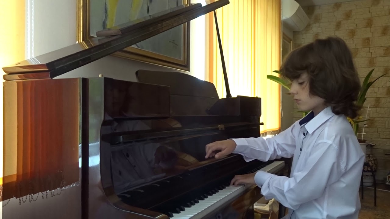 Philip Glass- Mad Rush - performed by Ioan Theodor,8 years - YouTube