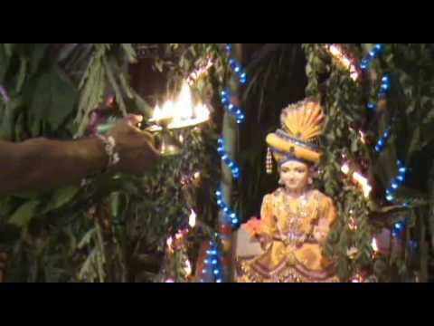 HINDOLA AARTI - jay sadguru swami - YouTube