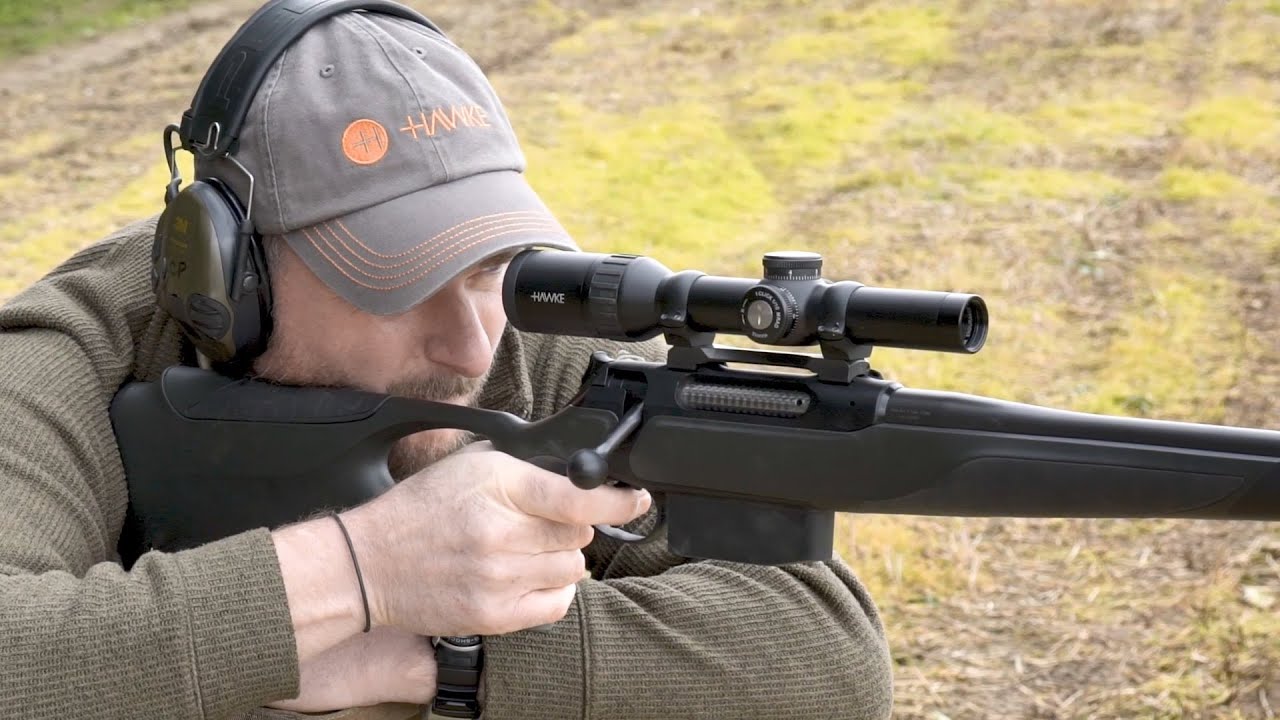 Hawke Endurance 30 WA 1-4x24 Tactical Dot Riflescope - YouTube