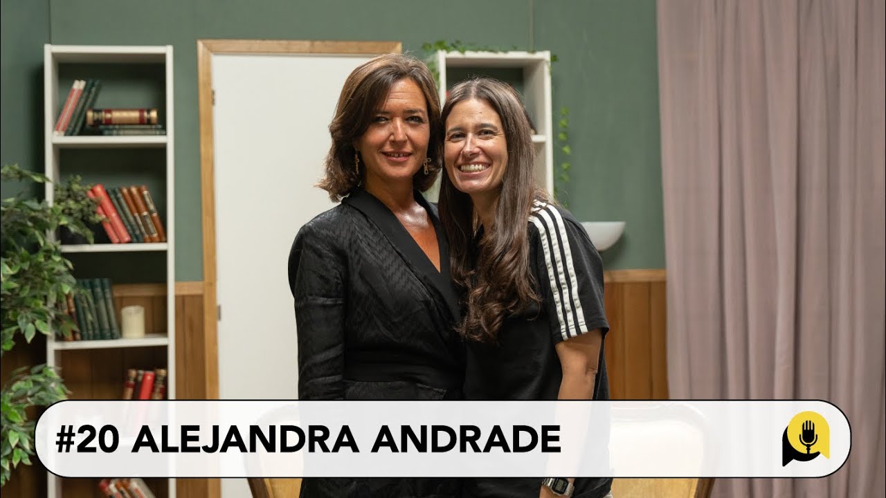 Esto no es una entrevista | ALEJANDRA ANDRADE | #20 - YouTube
