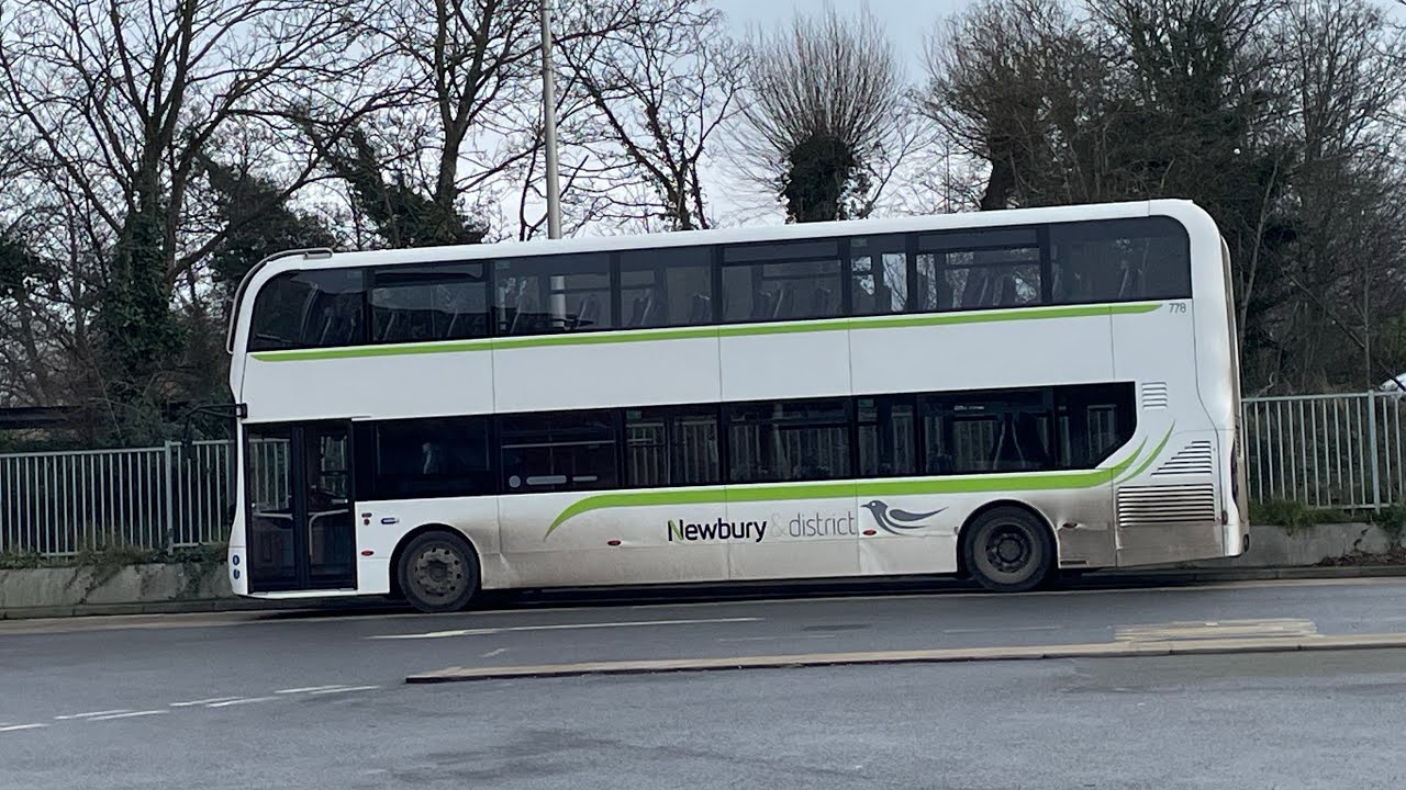Alexander Dennis Enviro400MMC 778 (YX24 PCZ) At Newbury Wharf Bus Stand ...