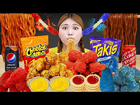 MUKBANG BLUE TAKIS FRIED CHICKEN Red VS Yellow color EATING by HIU 하이유 ...