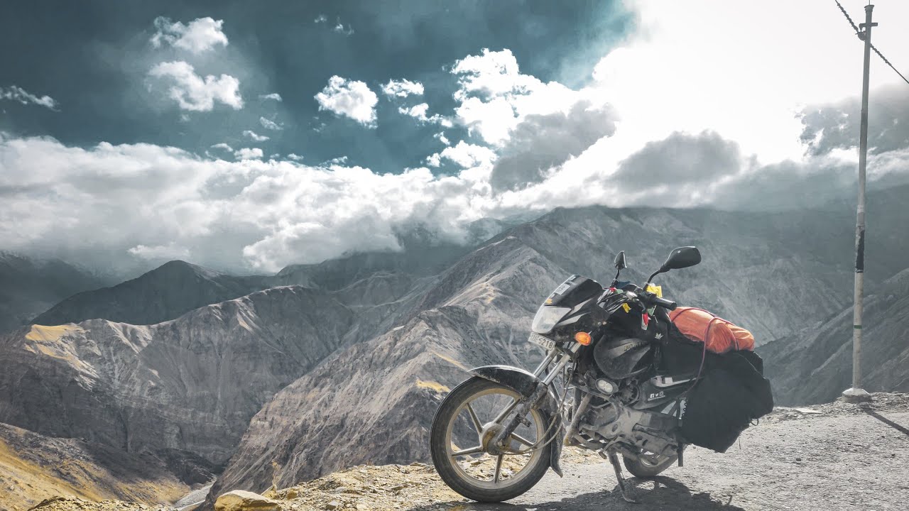 TOURING ON 100cc BIKE | TIPS & TRICKS - YouTube