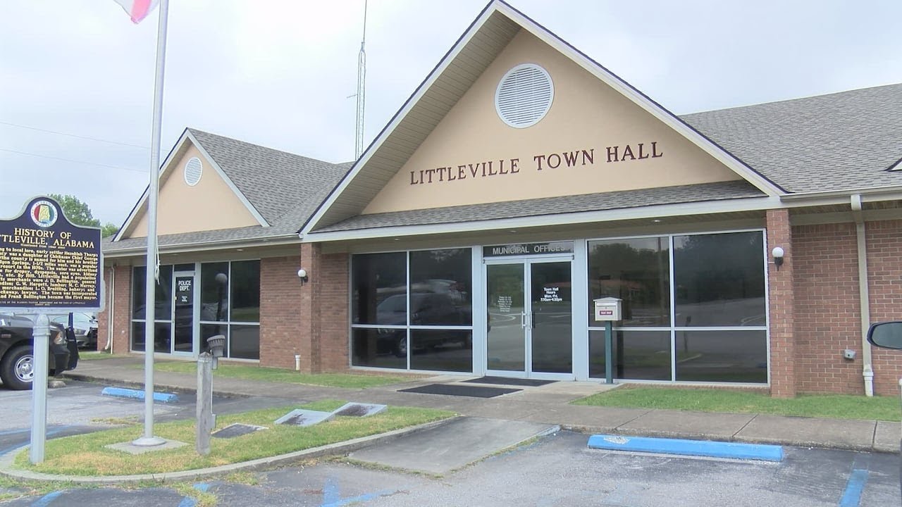 Littleville officials are looking to quickly hire police officers - YouTube