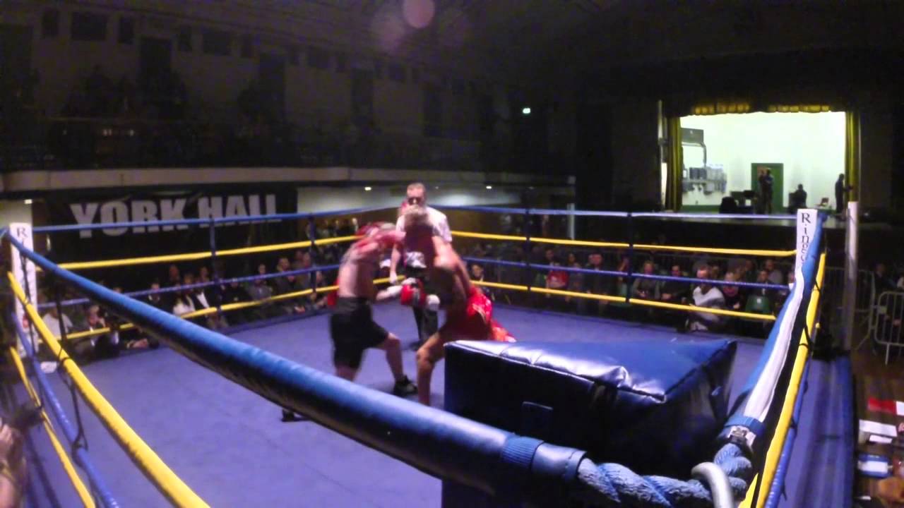 York Hall Boxing - YouTube