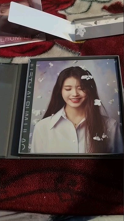 Unboxing IU 5TH ALBUM LILAC #shorts - YouTube