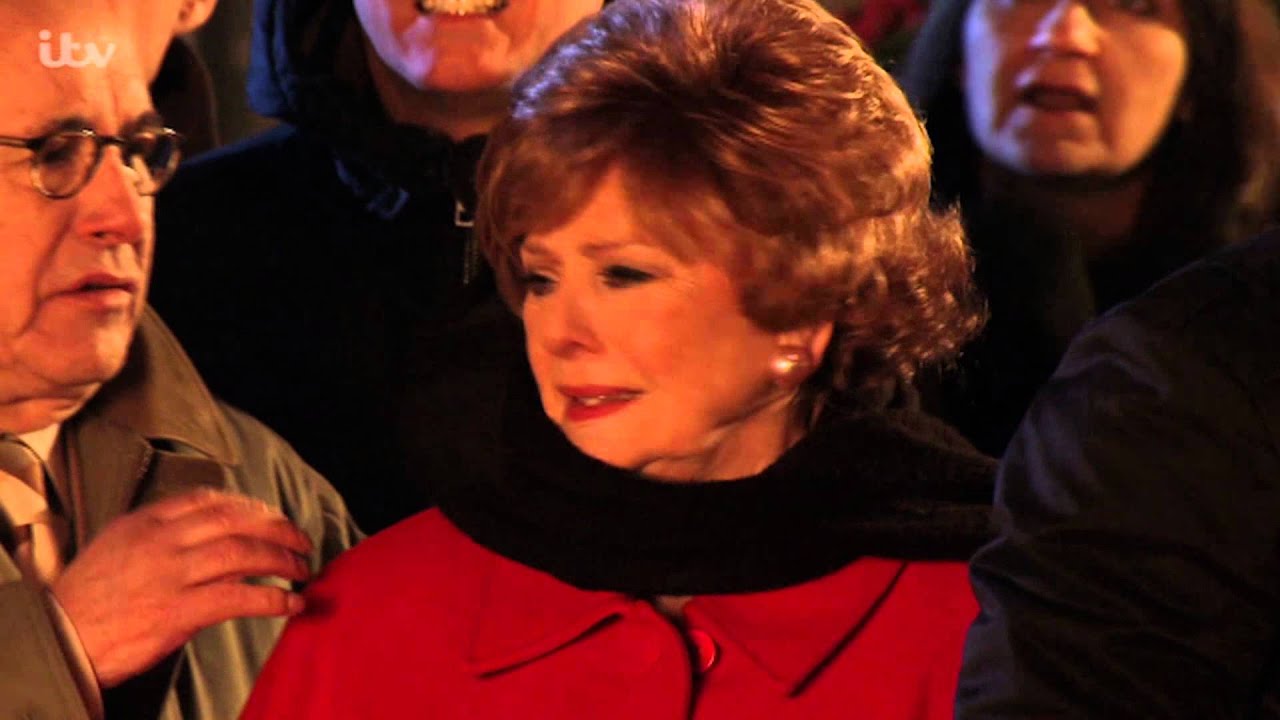 Coronation Street - Karl And Stella Fear For Their Lives In The Fire ...