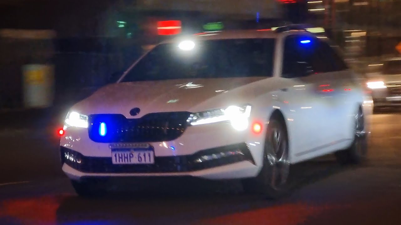 New Skoda & Subaru Police Cars Responding, Perth WA, 19 Feb 2022 - YouTube