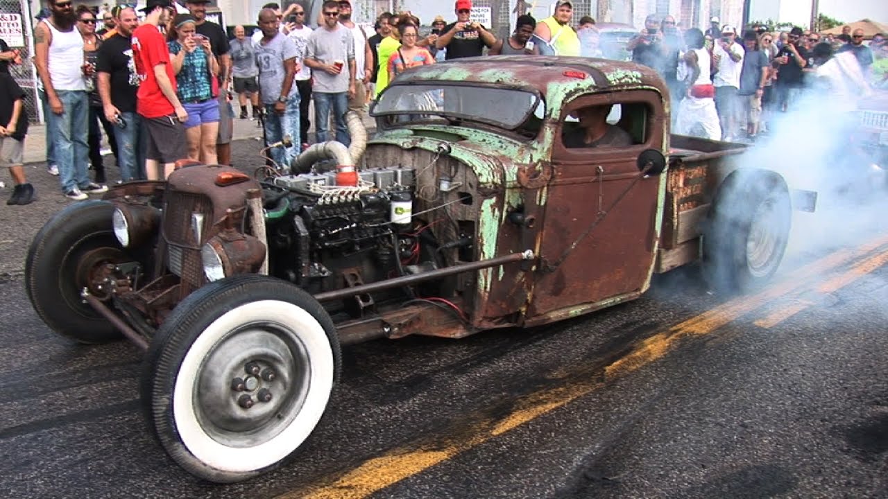 WILD Burnouts On The STREET - Shapiro Steelfest - YouTube