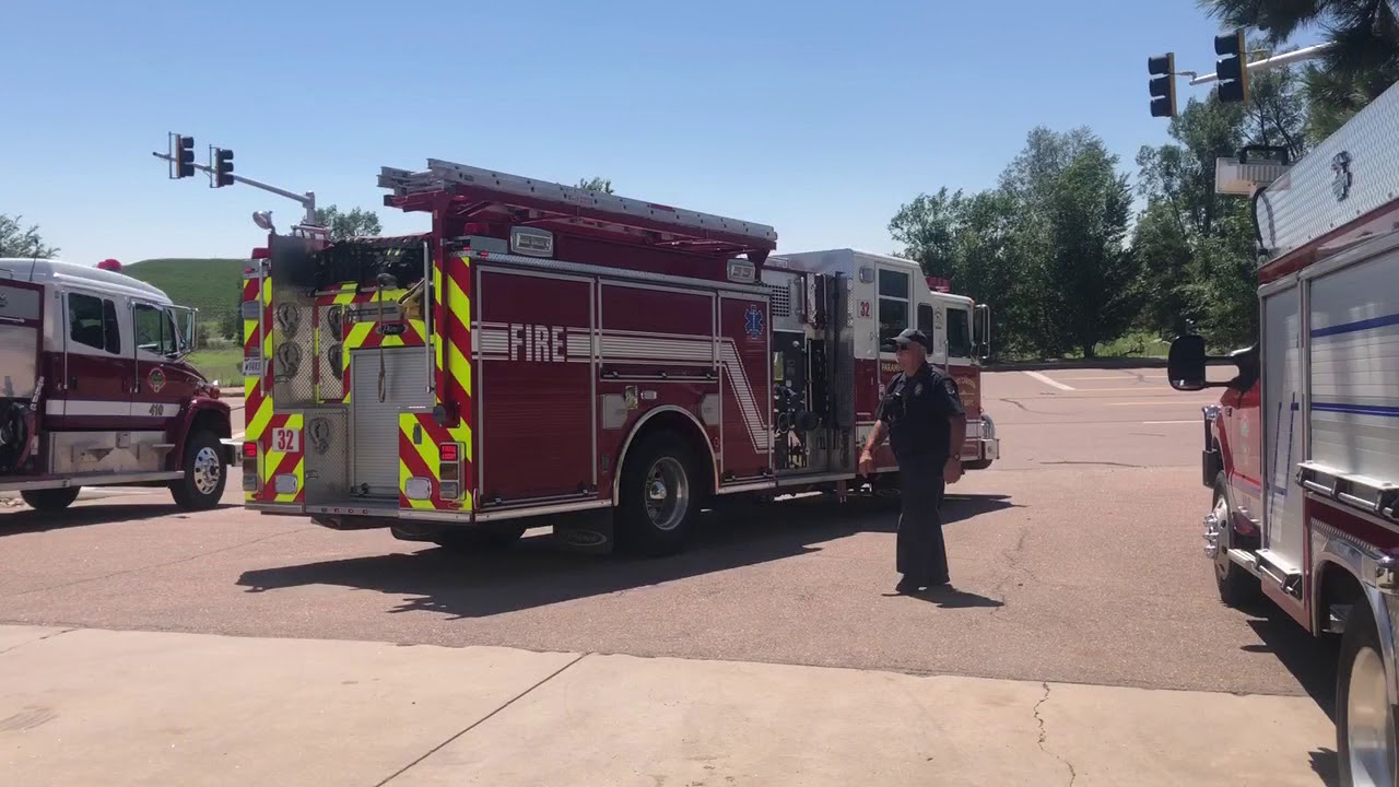Fort Carson Fire Dept. Engine 32 returning - YouTube