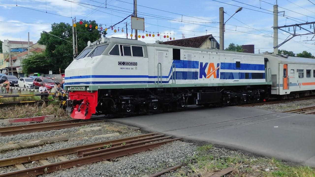 PULANG KE RUMAH | CC 203 40 LIVERY WNB WUMBO KA 278 SRI TANJUNG - YouTube