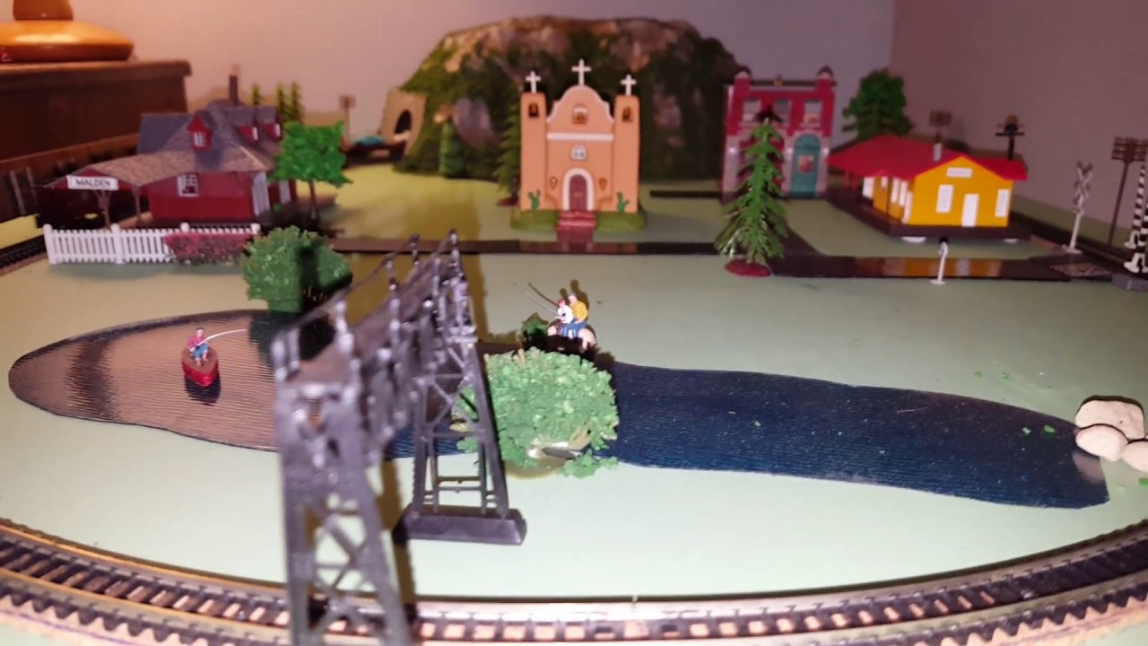 N scale train small tabletop layout - YouTube
