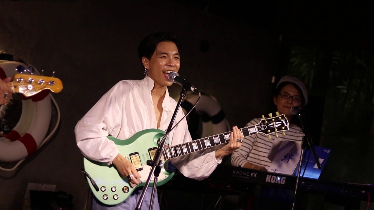 BAND : NA POLYCAT – อย่าคิดมาก - LIVE @ "EXCULSIVE YACHT PARTY" - YouTube