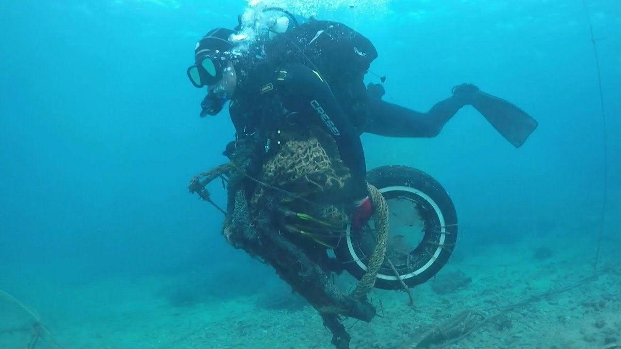 Aegean volunteers battle to turn plastic waste tide | AFP - YouTube