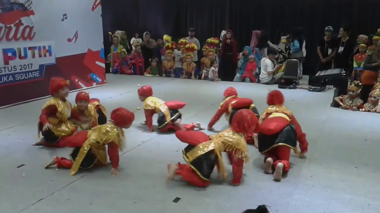 Tari semut sanggar nu geulis budaya nusantara - YouTube