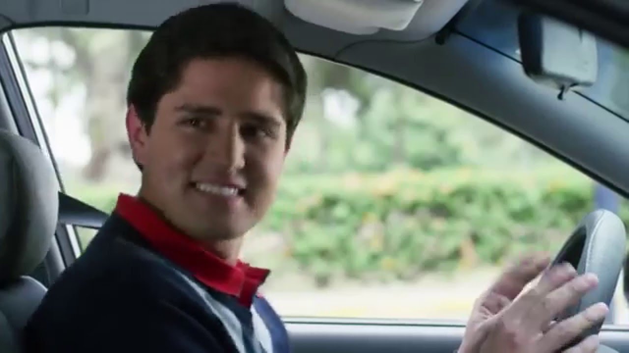 Funny flirt at the traffic lights - YouTube