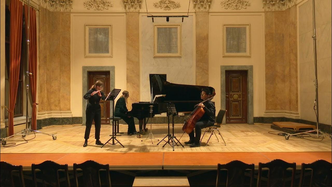 George Crumb - Vox Balaenae - Vocalise (..for the beginning of time) - YouTube