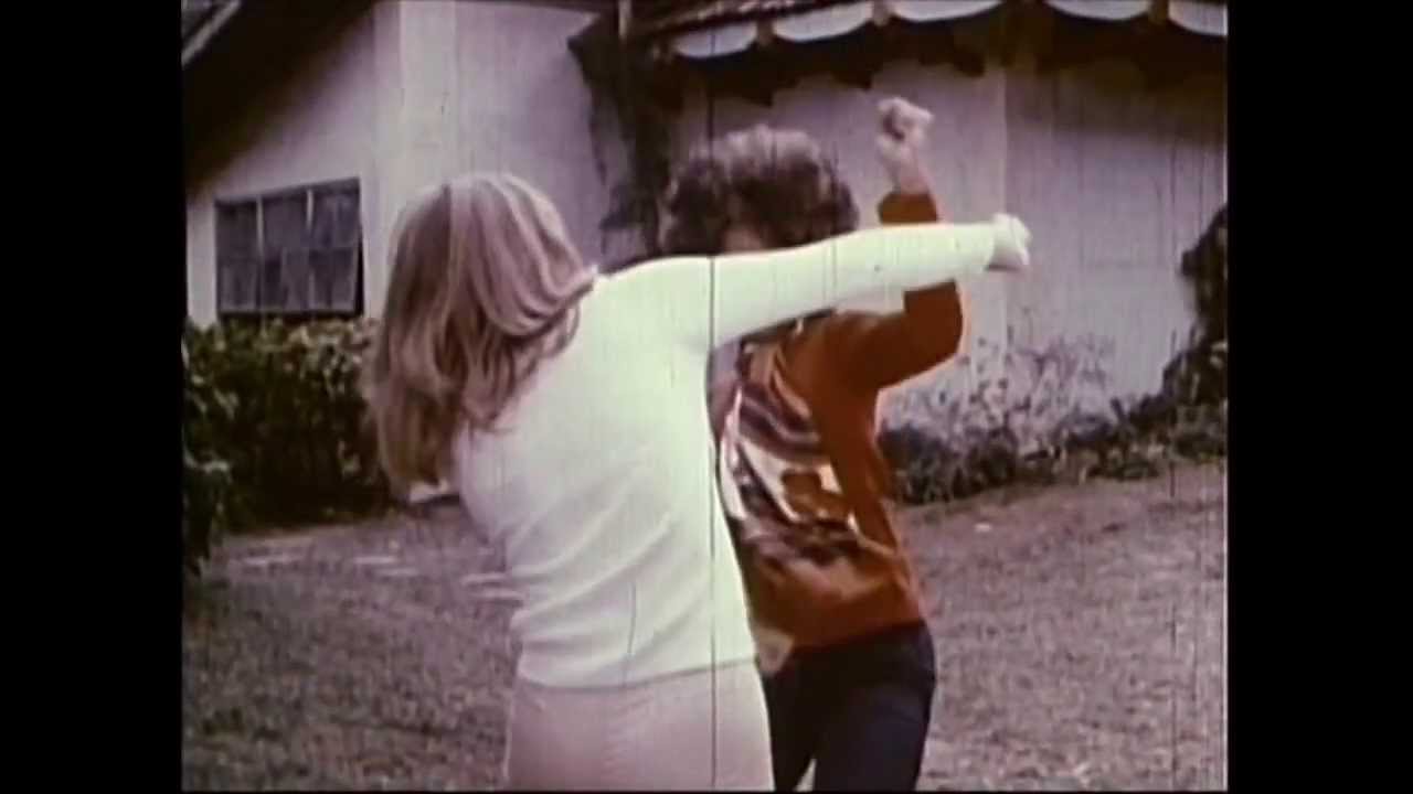 TNT Jackson (Jeannie Bell) vs Elaine (Pat Anderson) - YouTube