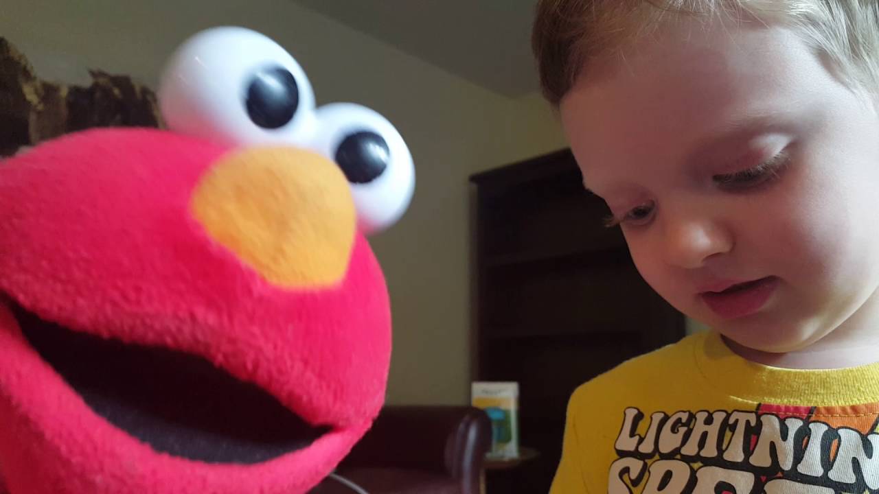 Elmo and the Snake Attack! - YouTube