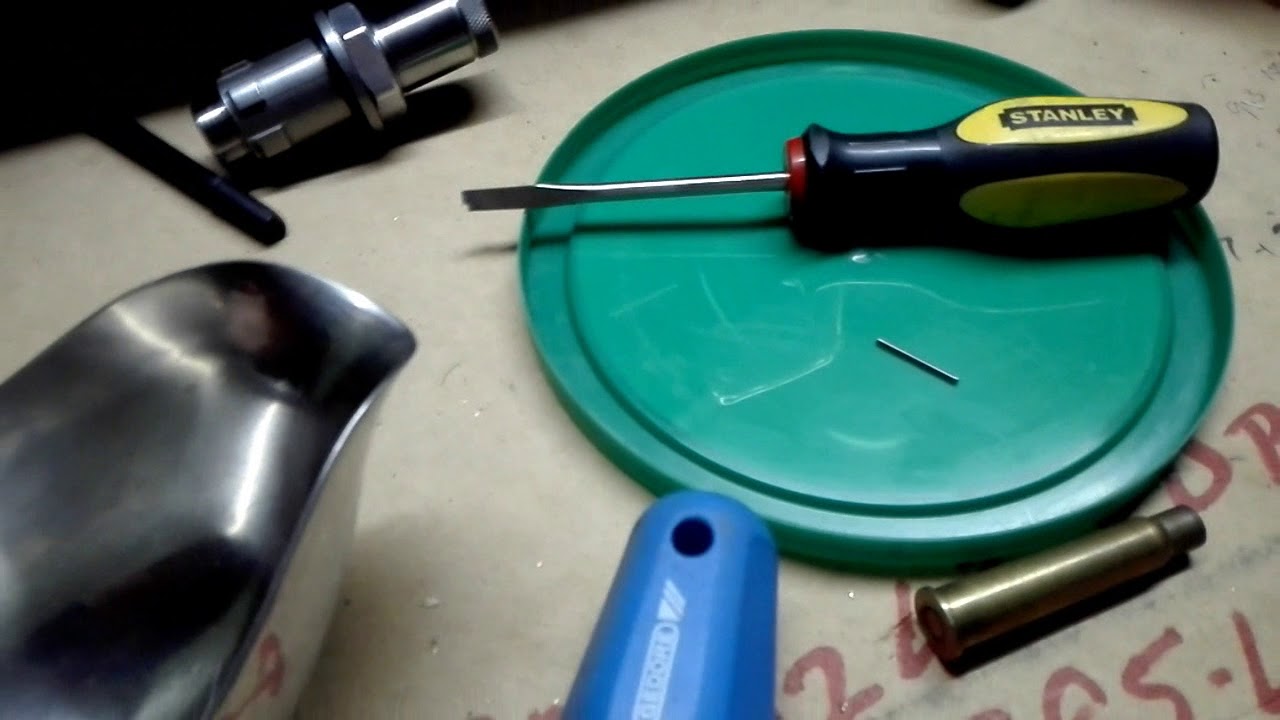 .303 British Reloading Berdan primed cases - YouTube