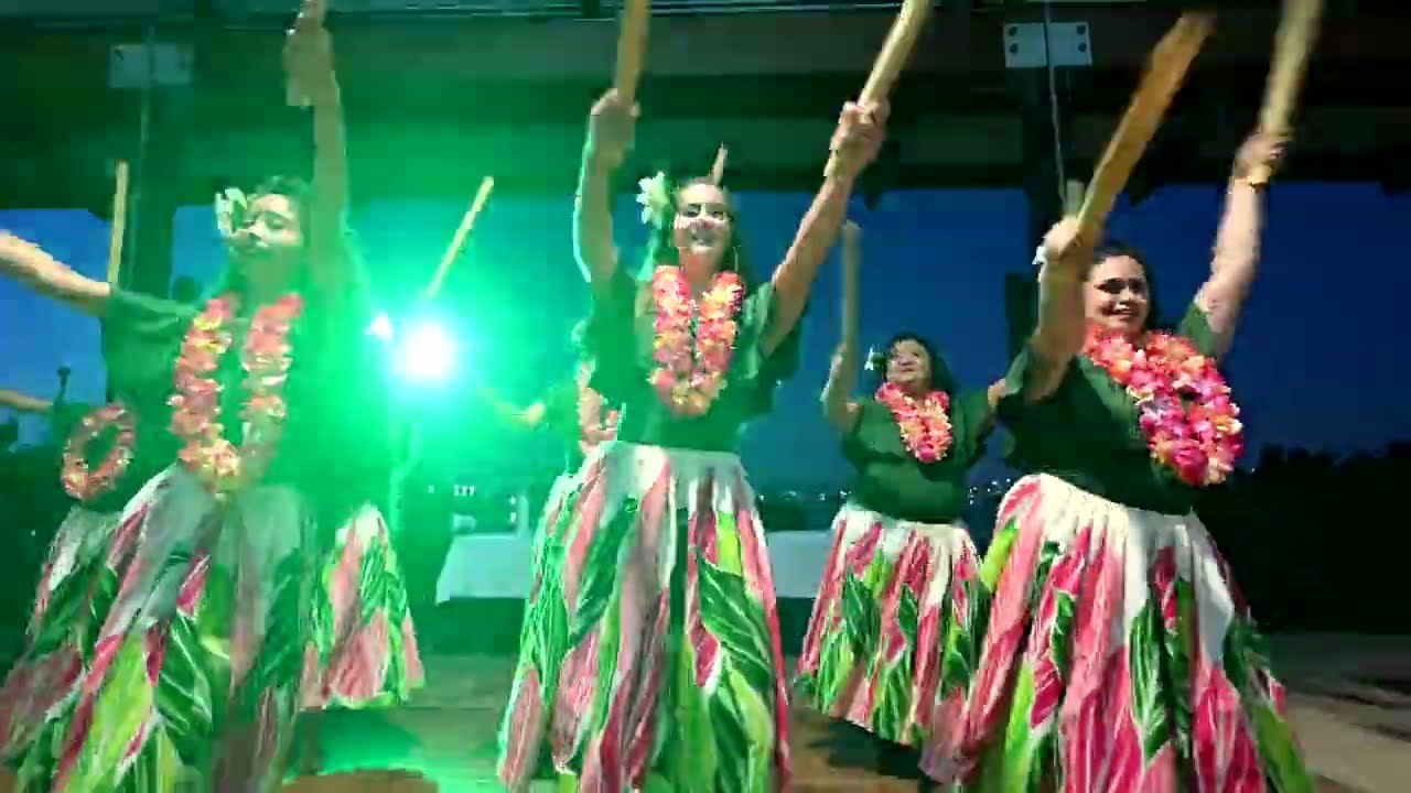 Aloha Week Hula - Kuhai Halau O ‘Ilima Pa ‘Olapa Kahiko - YouTube