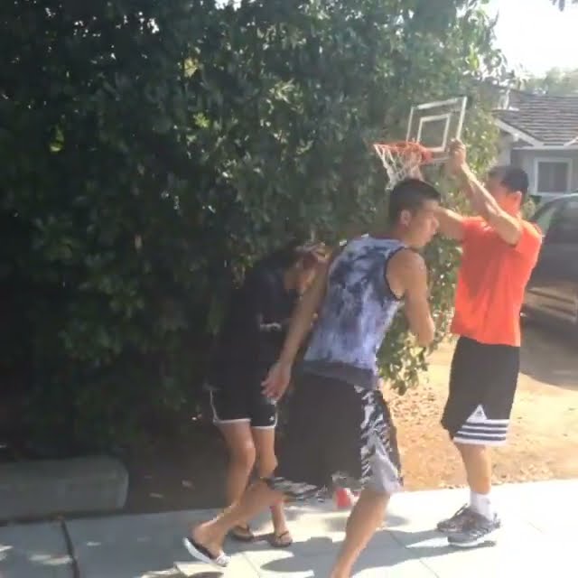 Jeremy Lin Dunk Cam Dunks on everyone including his mom (Video) Jeremy ...