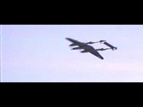 P-38 fatal crash 14/7 1996 in Duxford - YouTube