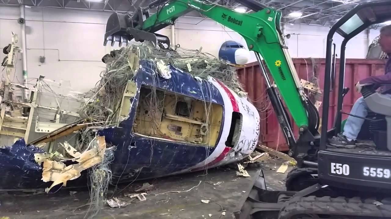 FMS Recycling Airplane destroyed crashed broken down - YouTube