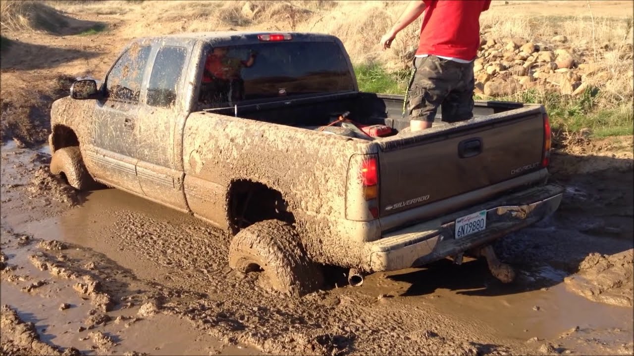 2001 Silverado Mudding - YouTube