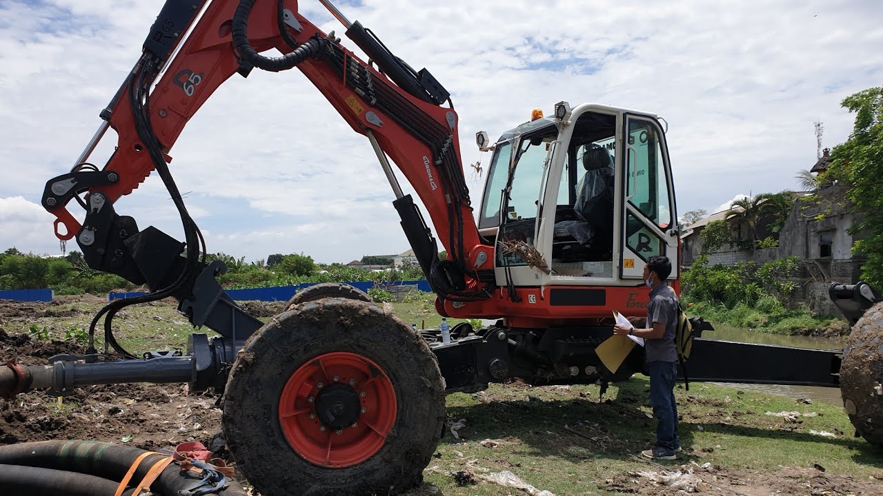 All terrain spider excavator || EUROMACH R65 FOREST - YouTube