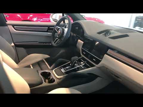 2022 Porsche Cayenne  Interior Looks Beautiful
