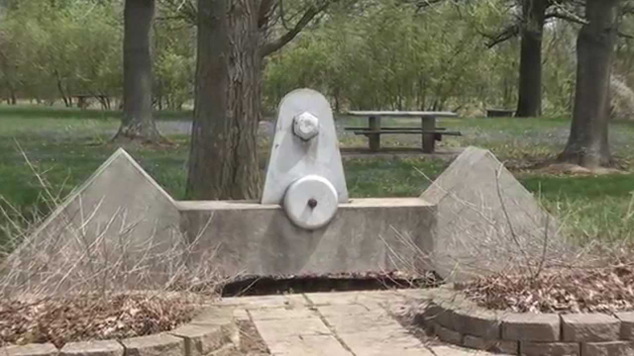 Silver Bridge Memorial and the Mothman (Gallipolis) - YouTube