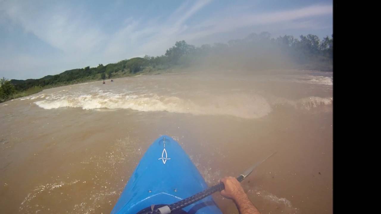 Kayaking the Frio River flood May 2016 - YouTube