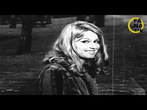Kızılcıklar Oldumu - Ağlarım - Erol Büyükburç